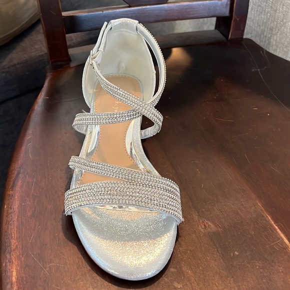 Copper Key | Shoes | Silver Rhinestone Strappy Sandal Low Heel New In ...